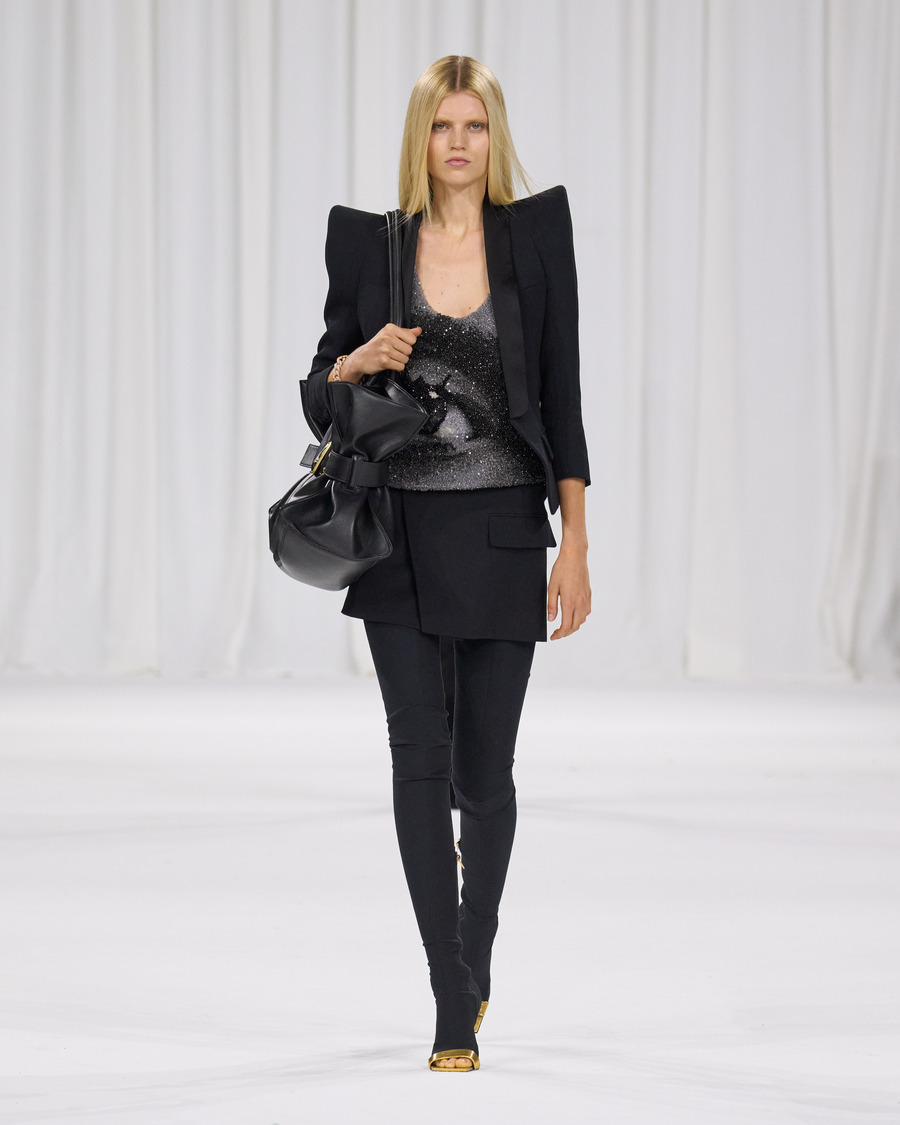 Balmain Spring/Summer 2025: A Dazzling Tribute to Modern Elegance ...