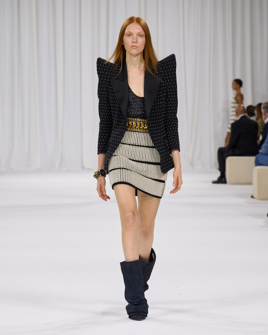 Balmain Spring/Summer 2025: A Dazzling Tribute to Modern Elegance ...
