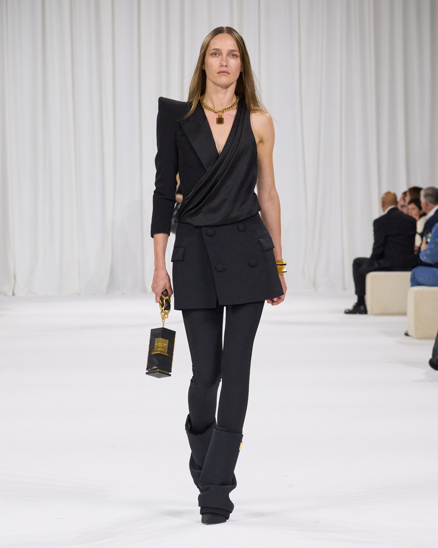 Balmain Spring/Summer 2025: A Dazzling Tribute to Modern Elegance ...