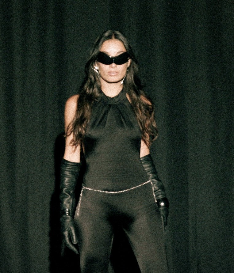 Press Play: Lorena Varela - Lo Caro - KALTBLUT Magazine